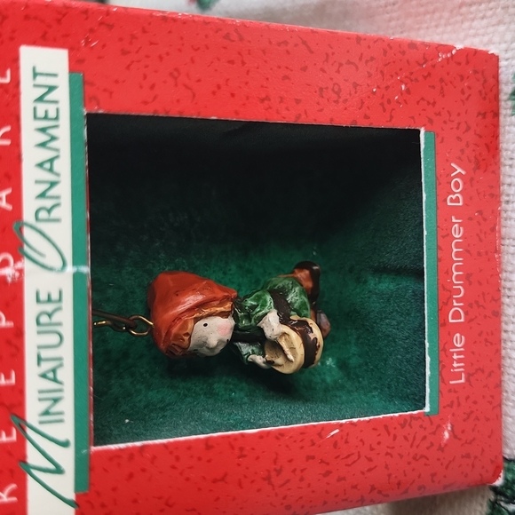 Hallmark | Holiday | Vintage Hallmark 988 Miniature Ornament Little ...